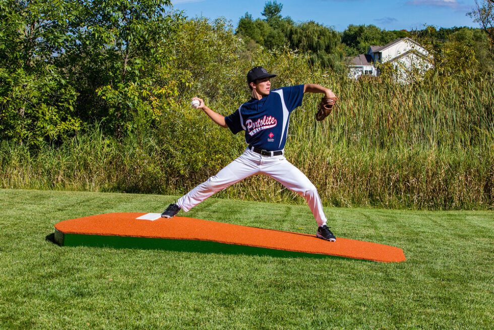 Standard One-Piece Portable Practice Pitching Mound - ATXTurf ...